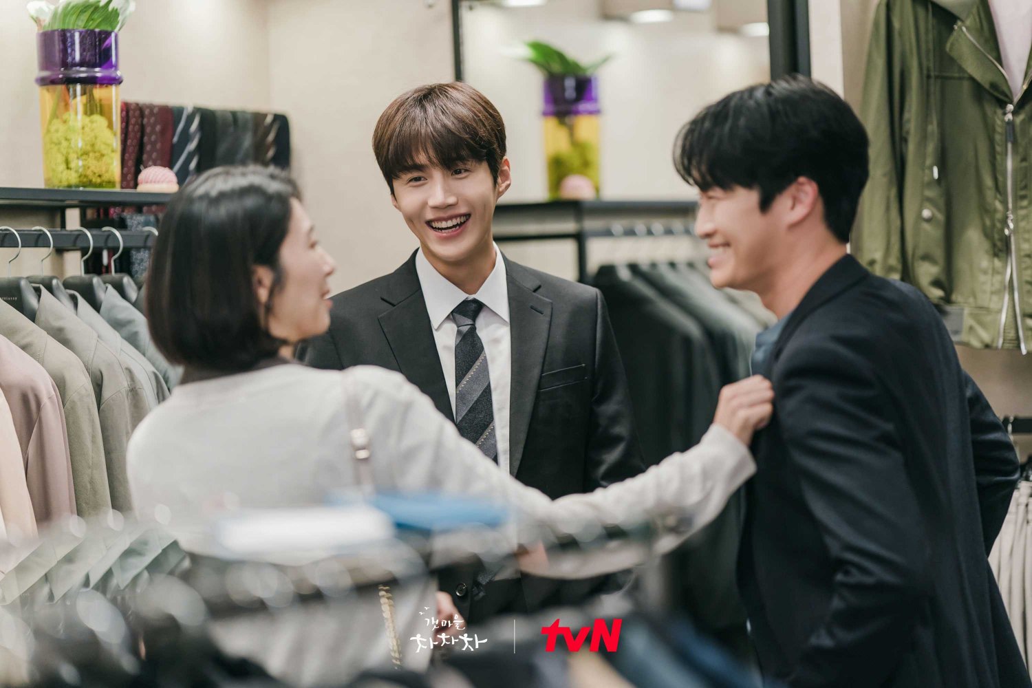 Our Theory Behind the Missing 5 years of Chief Hong in Hometown Cha-Cha ...